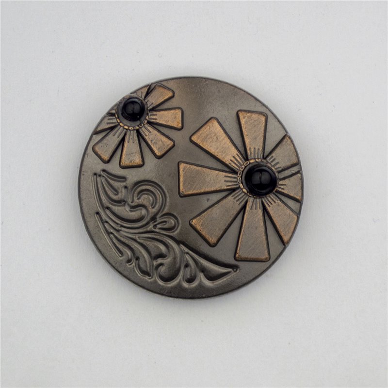 Black Daisy Saddle Concho Pack